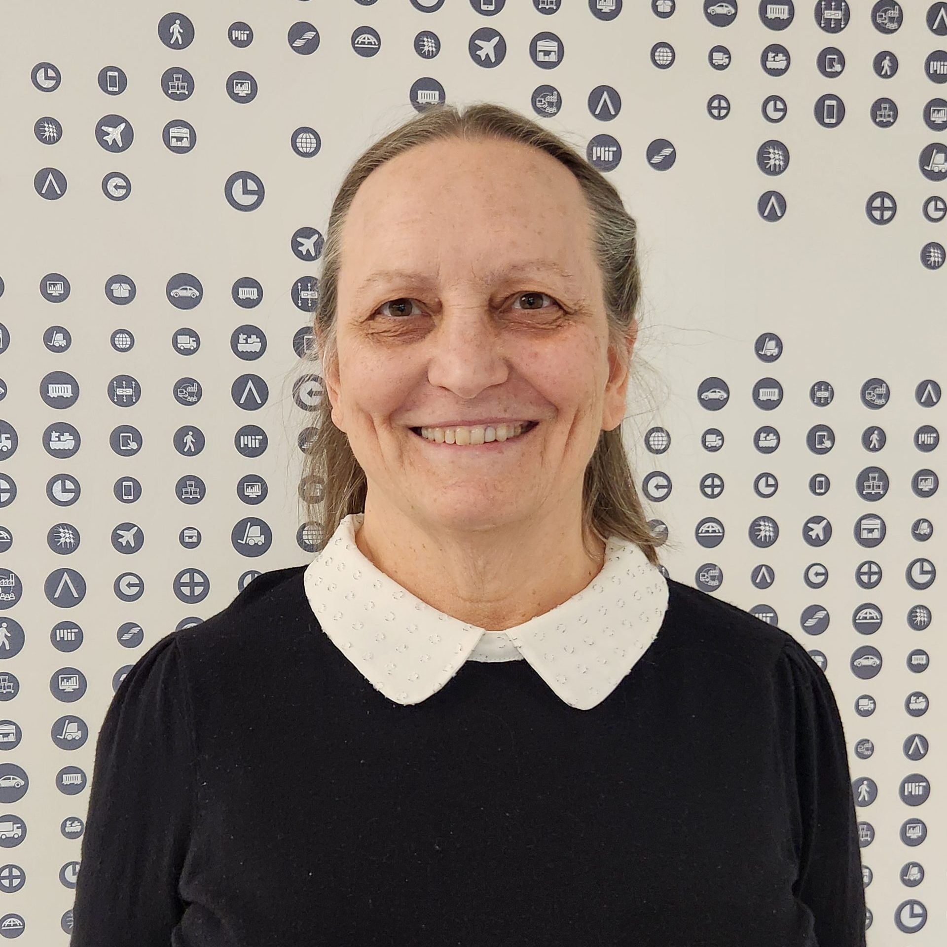 SoE Staff Spotlight: Karen van Nederpelt | MIT School of Engineering